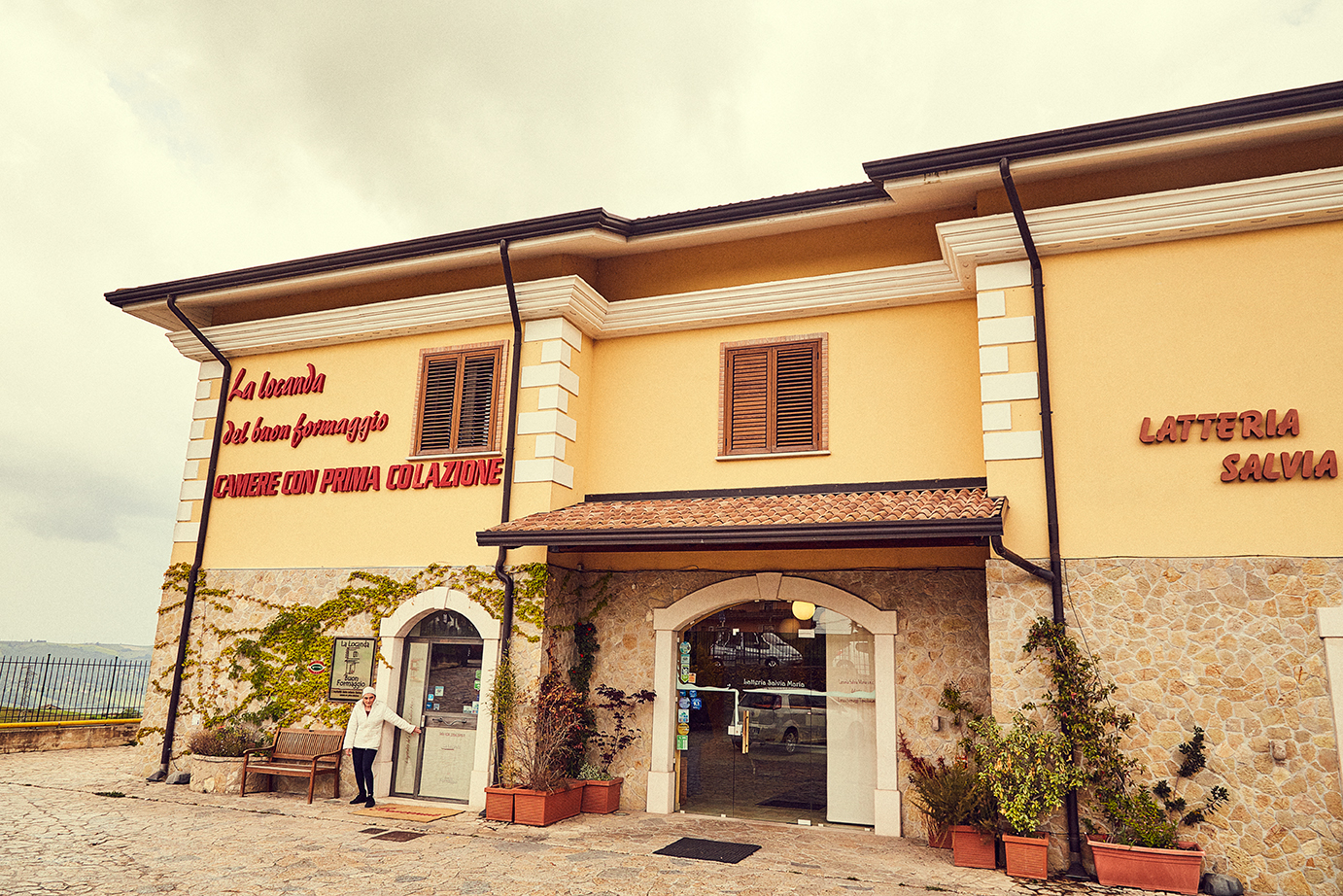 Il racconto per immagini della Latteria Salvia Maria - Il Fatto Quotidiano