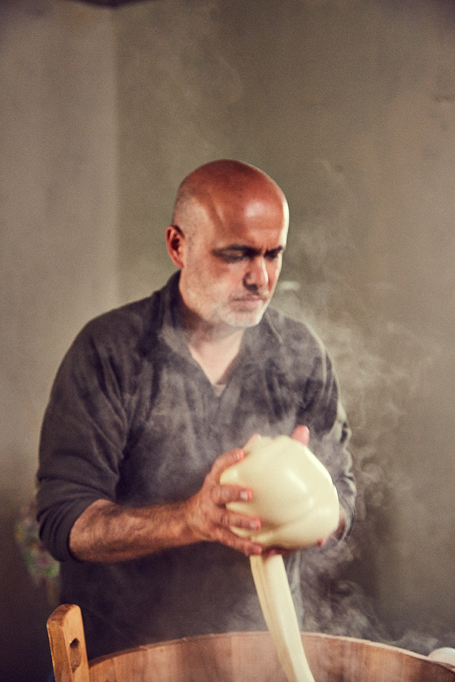 Il racconto per immagini della Latteria Salvia Maria - Il Fatto Quotidiano