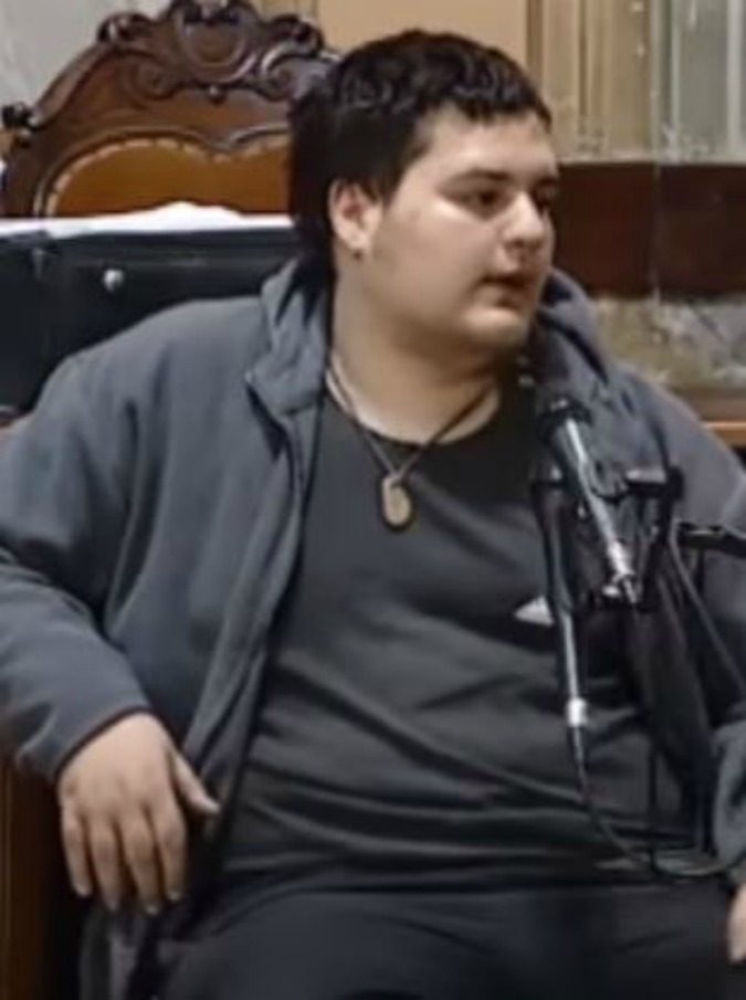 Andrea Alongi nei guai dopo la testimonianza virale: mostrava un ...