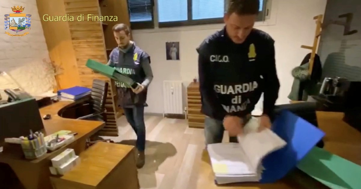 ’Ndrine, affari e ultrà neonazi: “Coi mafiosi siamo tutti amici” - Il ...