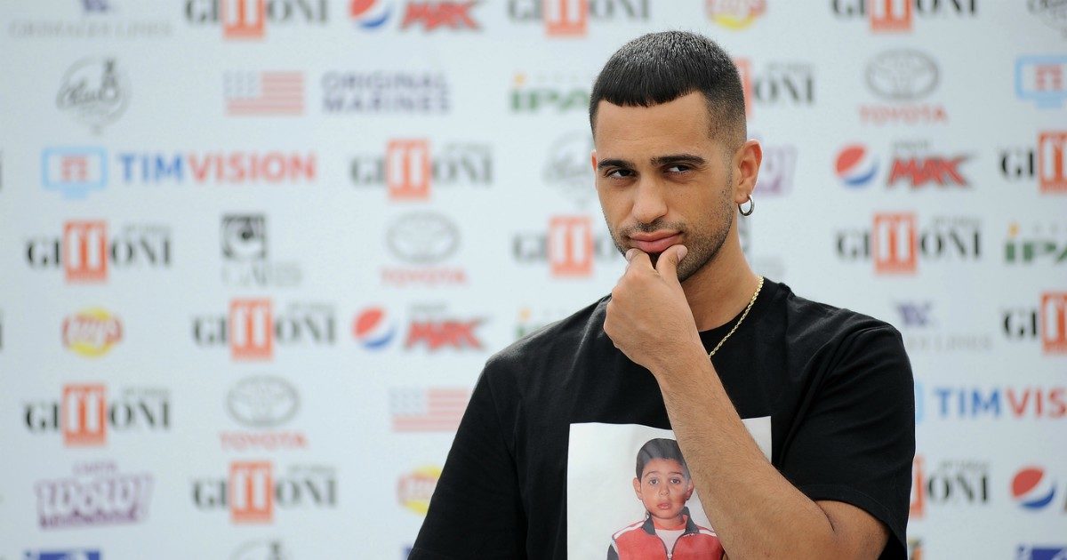 Notte della Taranta, Mahmood canta in arabo e dà una lezione a chi ...