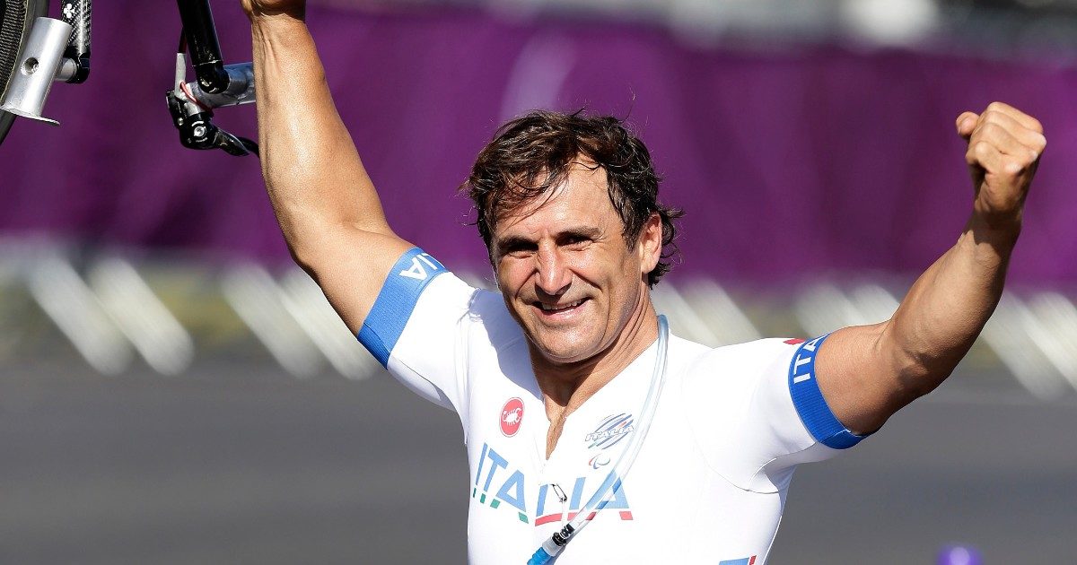 "Alex Zanardi, cosa vuole dirci adesso": il campione, il pilota, l'uomo ...