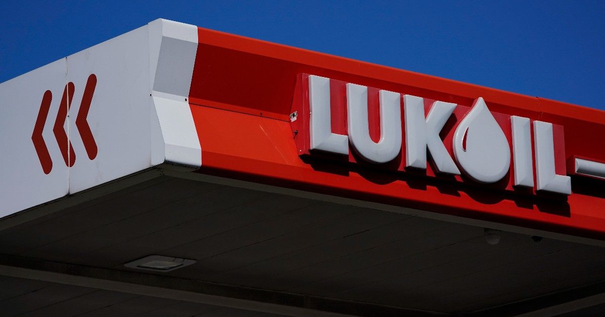 Russia, il presidente di Lukoil cade dalla finestra di un ospedale e ...