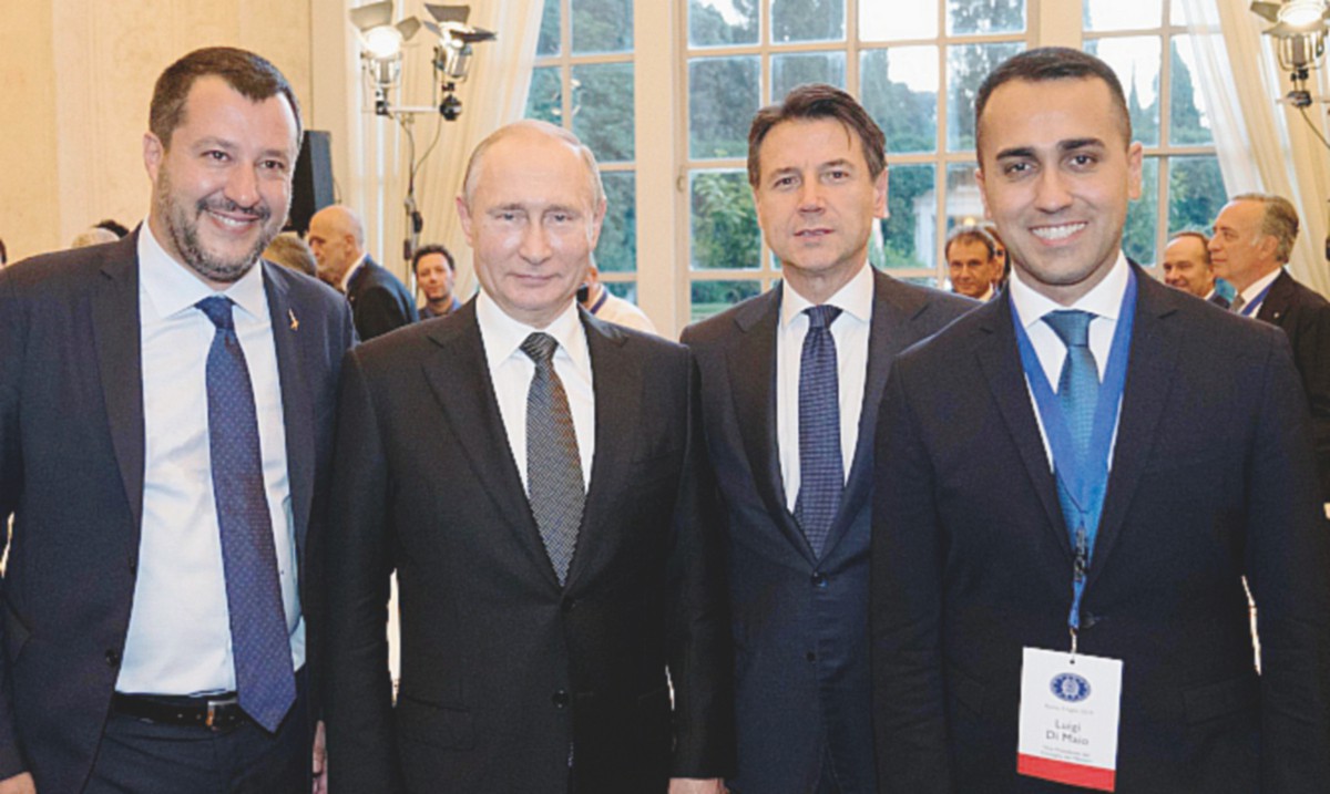 Ecco l’album Italia-Putin. E B. “salva” l’amico Vlady - Il Fatto Quotidiano