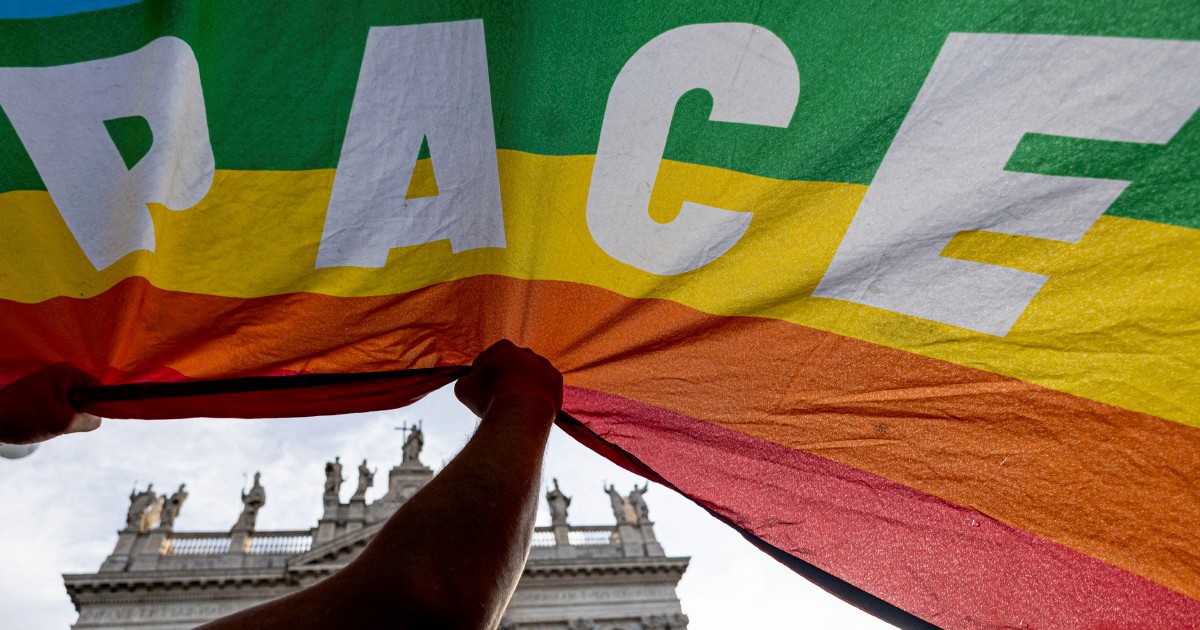 Ucraina, Azzariti: “L’Italia rifiuta la pace. Un anno di conflitto ha ...