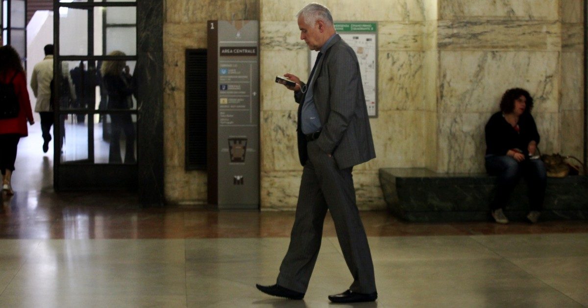 L'incredibile ritorno di Formigoni: dialogo con Fdi per una possibile ...