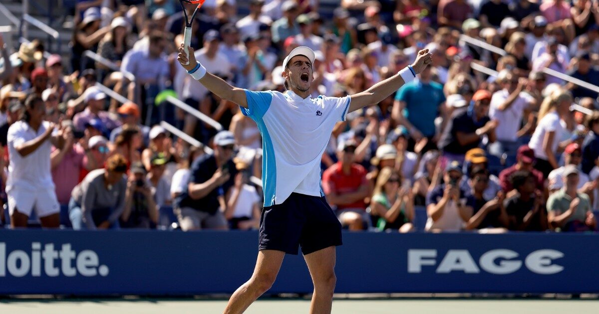 Matteo Arnaldi, chi è il 22enne italiano che agli ottavi degli Us Open ...