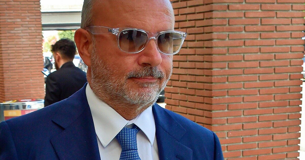 Schillaci e le foto tarocche negli studi, il caso (sotterrato in Italia ...