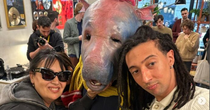 Sanremo 2024, Ghali si porta l'alieno sul palco: “Ci siamo conosciuti ...