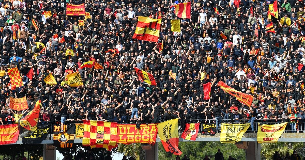 Scontri tra tifosi di Lecce e Roma all'ingresso della città: un ferito ...