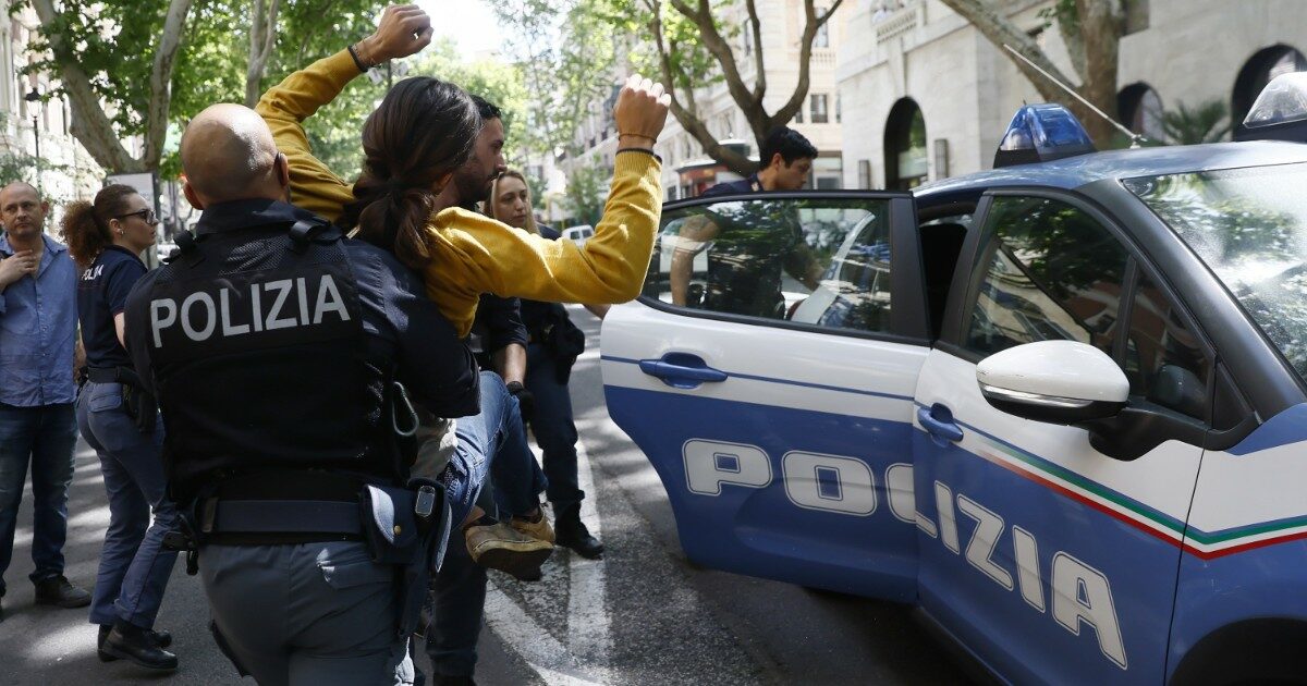 Cronisti fermati, per il Viminale Cronisti fermati, per il Viminale