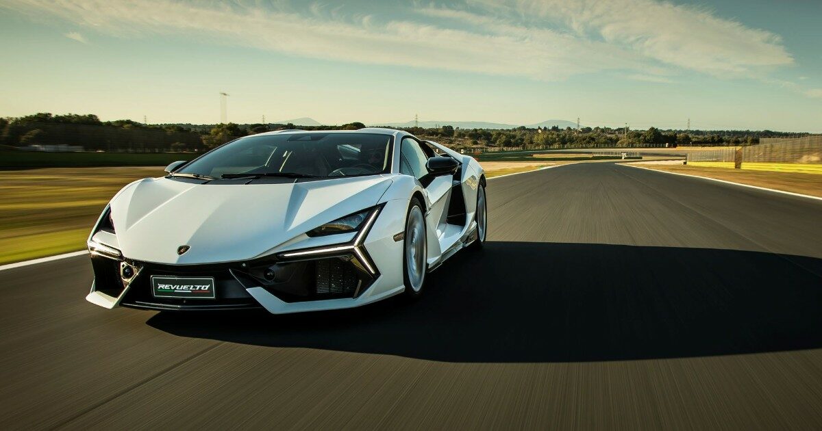 Lamborghini Revuelto, la prova de Il Fatto.it - L'erede di una storia ...