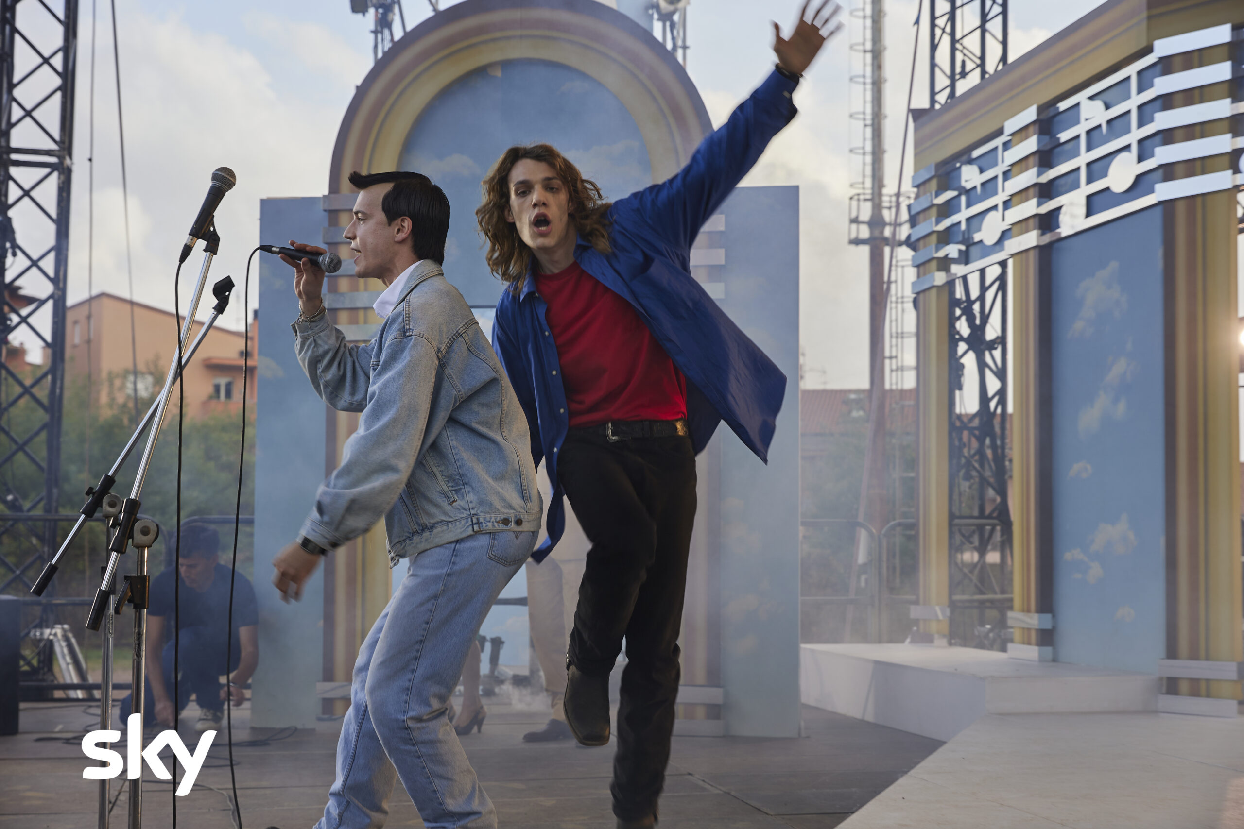 "Gli 883 sono sinceri e la gente ci si riconosce perché dice 'io sono ...