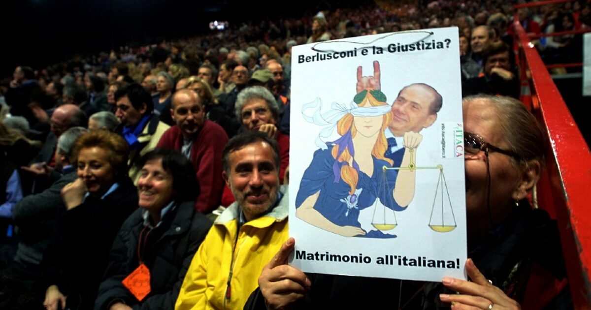 Le inchieste sui politici: fatti, non complotti - Il Fatto Quotidiano