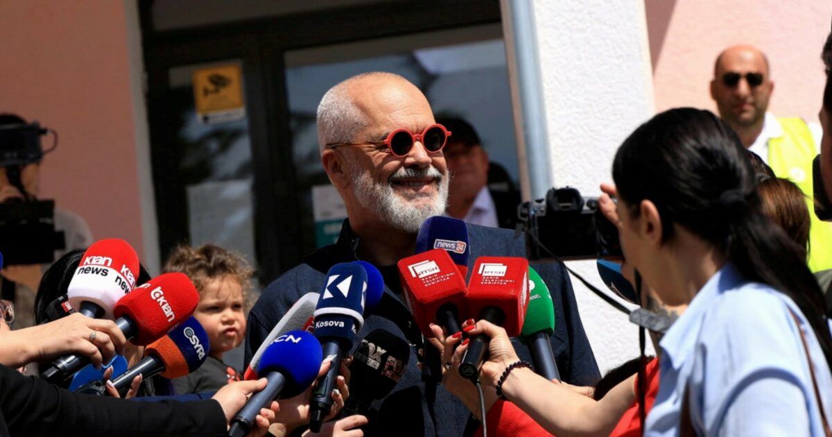 Rama ri-vince: festa con Renzi e i sauditi - Il Fatto Quotidiano